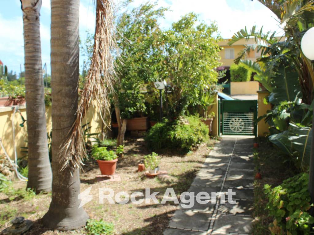 Vendita Villa unifamiliare in viale dei Pascià - Torre Saracena ...