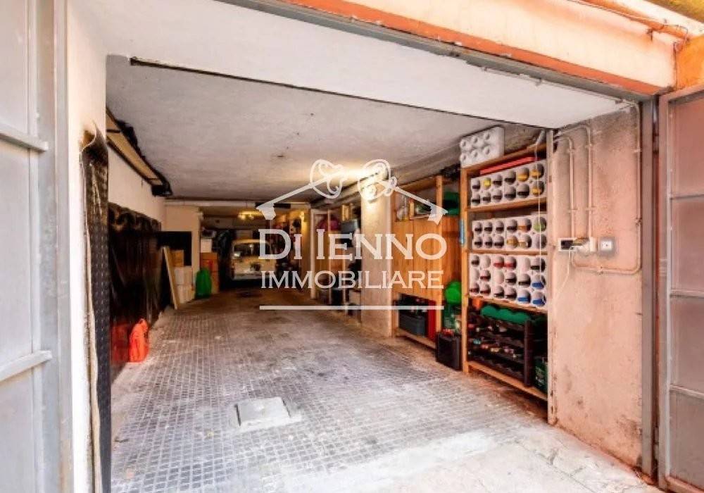 Garage - Box via Agostino Bassi, Roma, Rif. 126227921 - Immobiliare.it