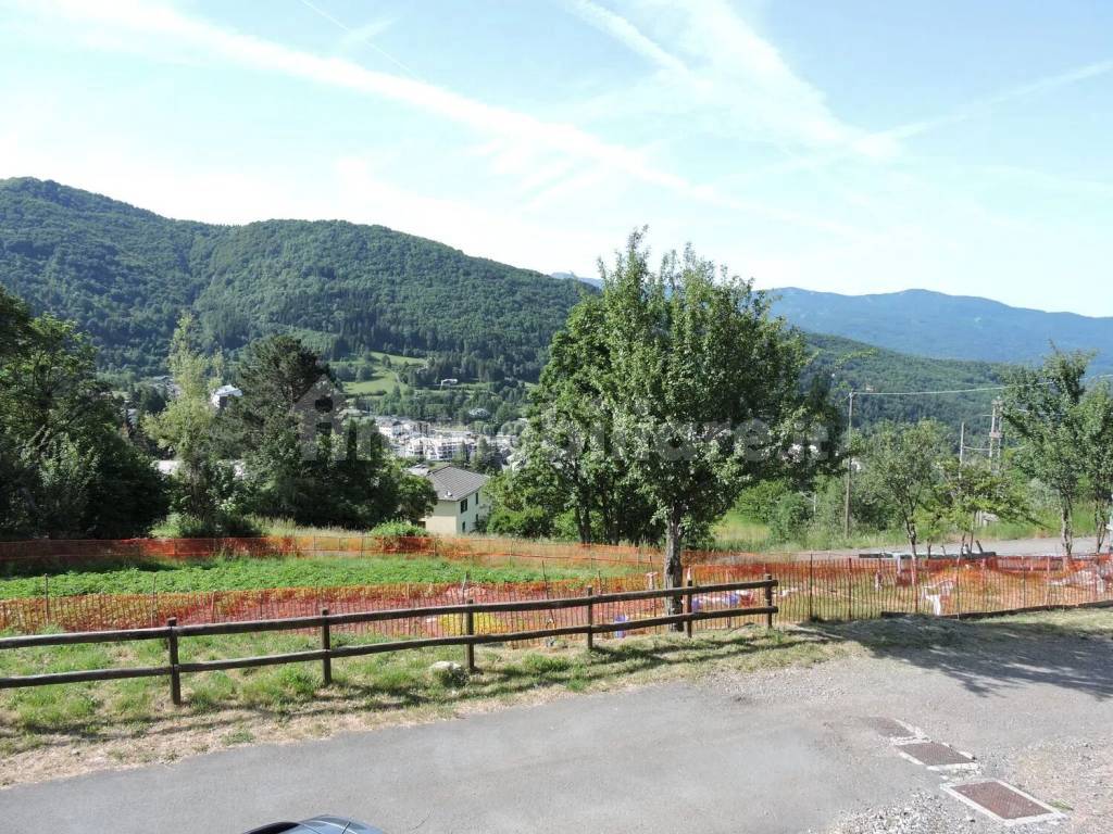 Vendita Appartamento Santo Stefano d'Aveto. Trilocale, Buono stato ...