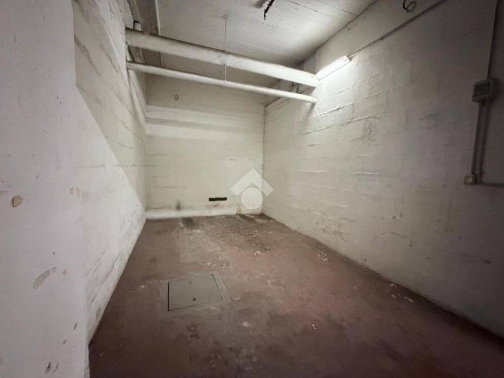 Garage - Box via Val Maggia, Roma, Rif. 126276857 - Immobiliare.it