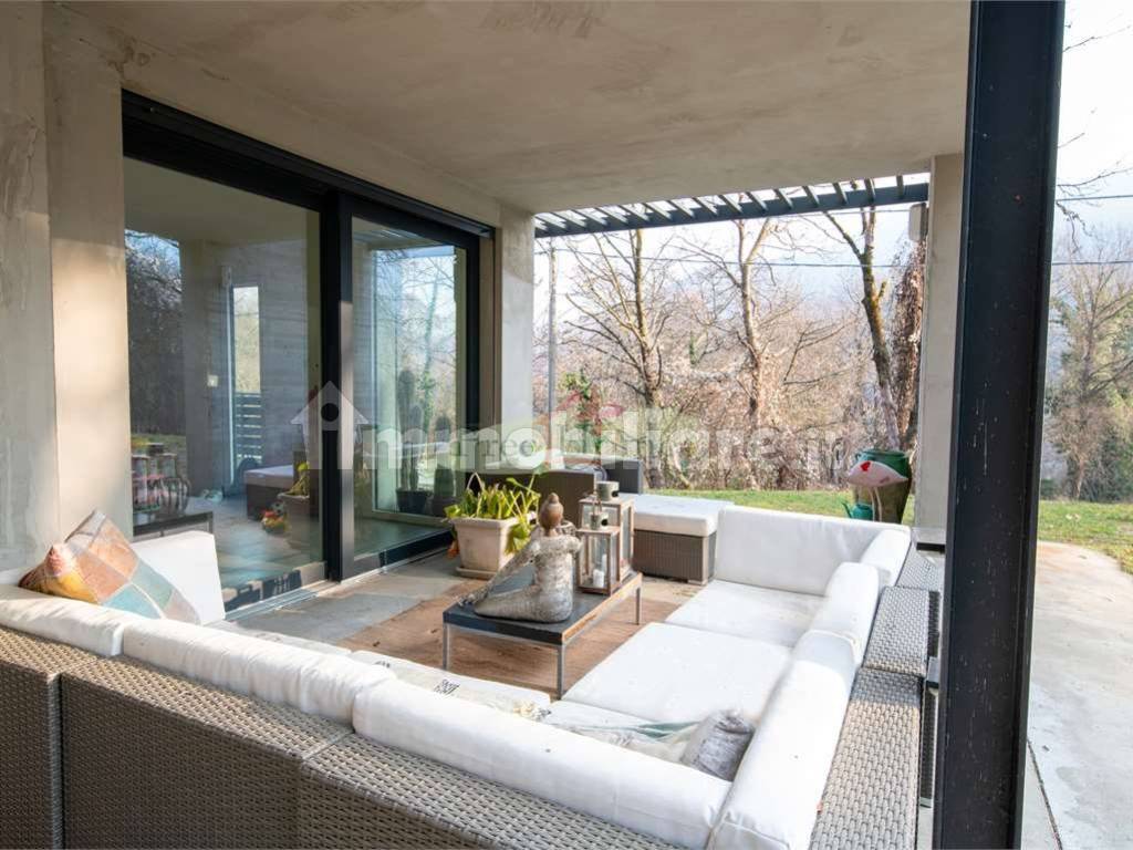 Vendita Villa unifamiliare Castello Cabiaglio. Nuova, posto auto, con ...