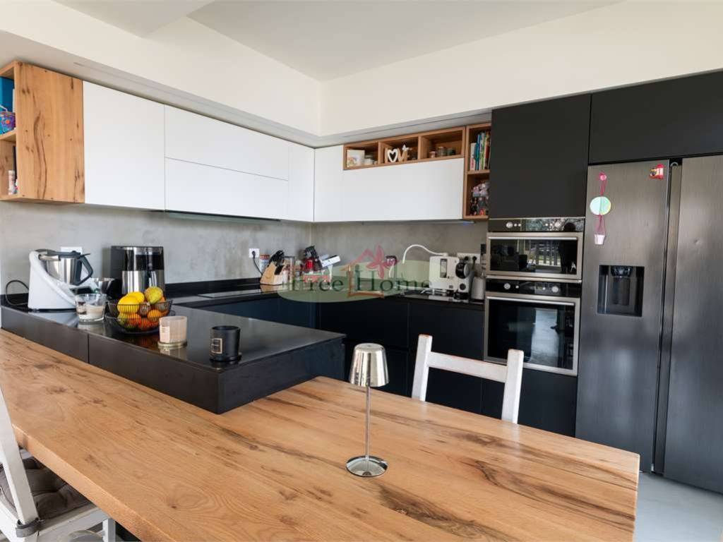 Vendita Villa unifamiliare Castello Cabiaglio. Nuova, posto auto, con ...