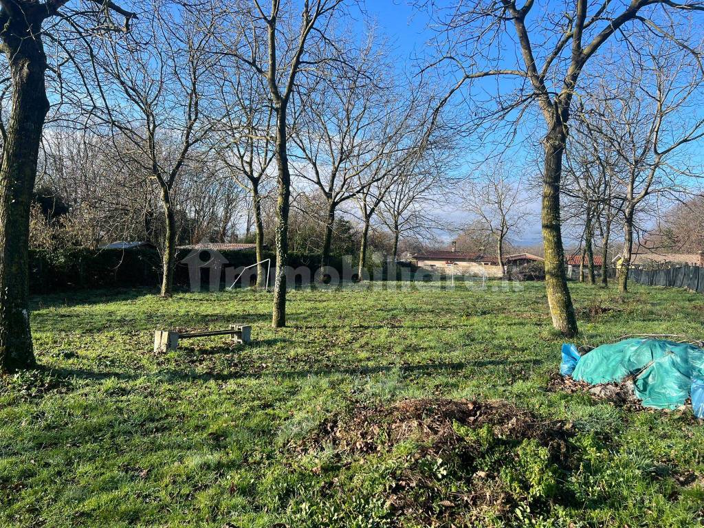 Sale Country house in via Cesiano Cave. To be refurbished, parking ...