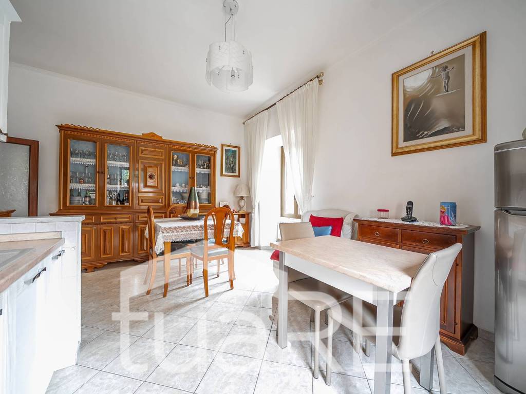 Vendita Appartamento Roma. Trilocale in via Alessandro Avoli. Ottimo ...