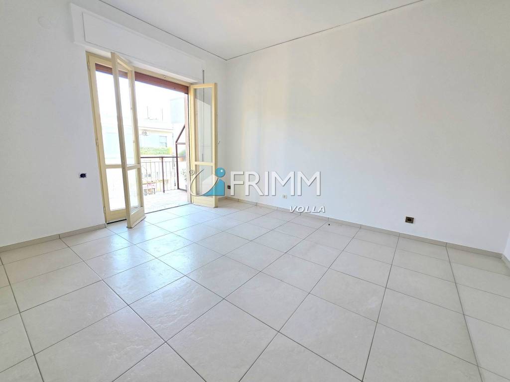 Rent Apartment Volla. 3-room flat in via Peppino Rossi. Good condition ...