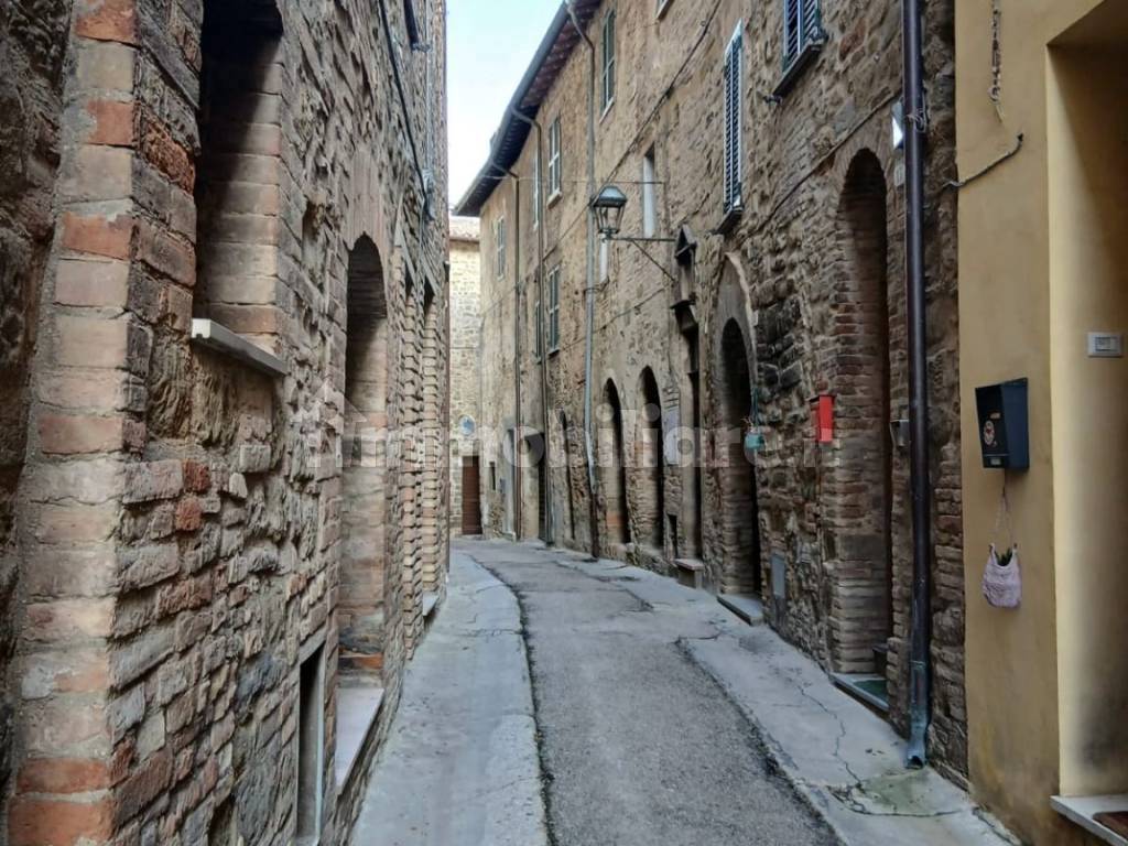 Vendita Terratetto unifamiliare in via dei Monasteri Bettona. Ottimo ...