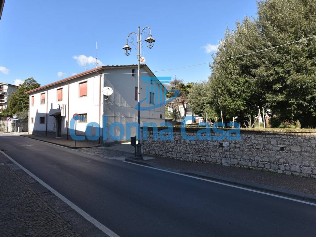 Vendita Terratetto unifamiliare in via Roma Forino. Buono stato, con ...