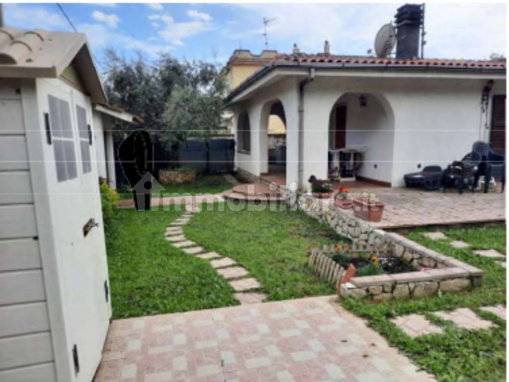 Asta per appartamento, Strada Valmontorio, Lido di Foce Verde Latina ...