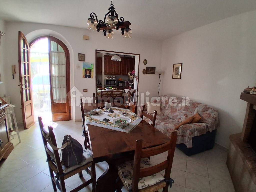 Vendita Terratetto unifamiliare in via Gambacorti 49 Vecchiano. Buono ...
