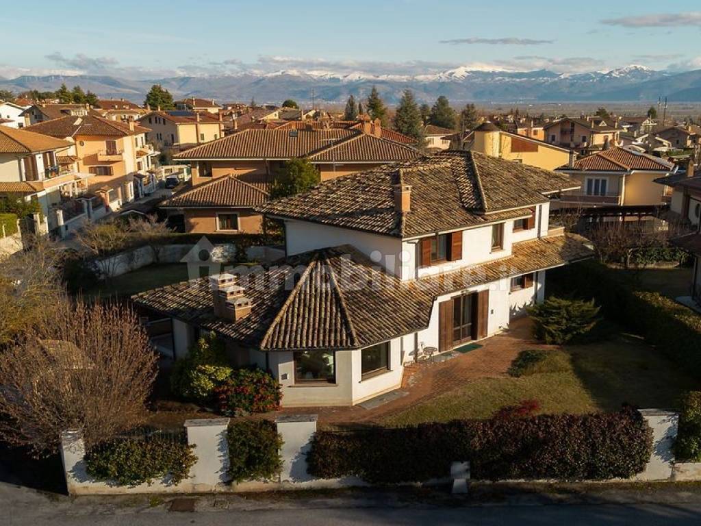 Vendita Villa unifamiliare in via Pio XII 10 Avezzano. Buono stato ...