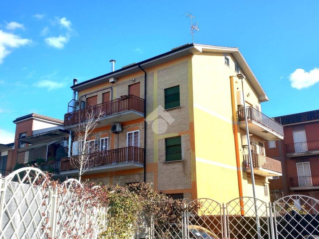 Vendita Appartamento Roma. Bilocale in via Antonio Perfetti 43. Buono ...