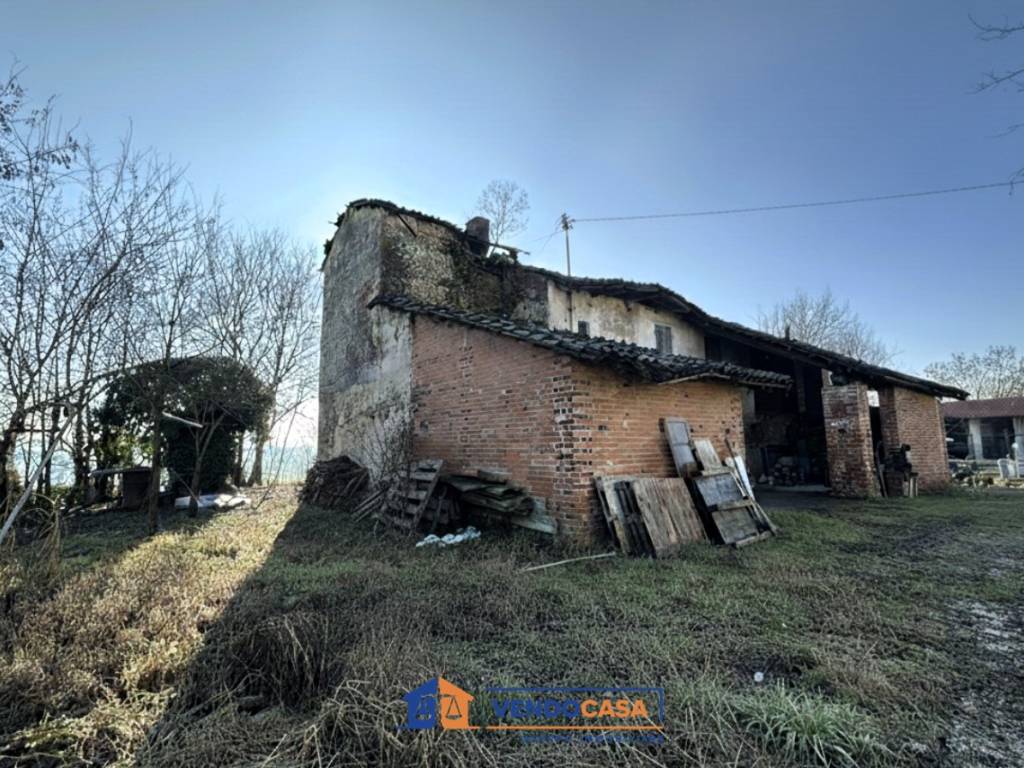 Vendita Rustico in via Strada Vecchia 1 Cherasco. Da ristrutturare ...