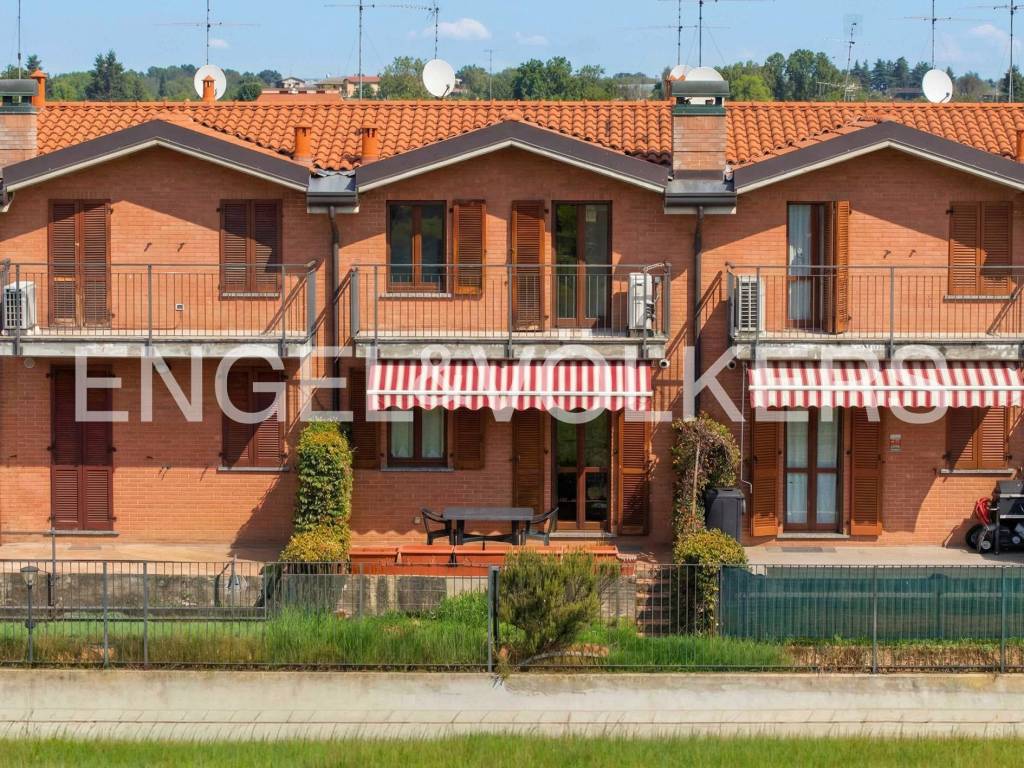 Vendita Villa a schiera in via Thomas Alva Edison 22 Lonate Ceppino ...