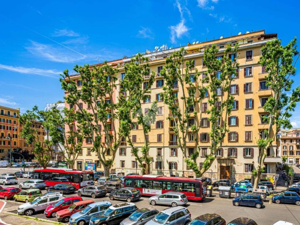 Vendita Appartamento Roma. Trilocale in via Famagosta 8. Nuovo, primo ...