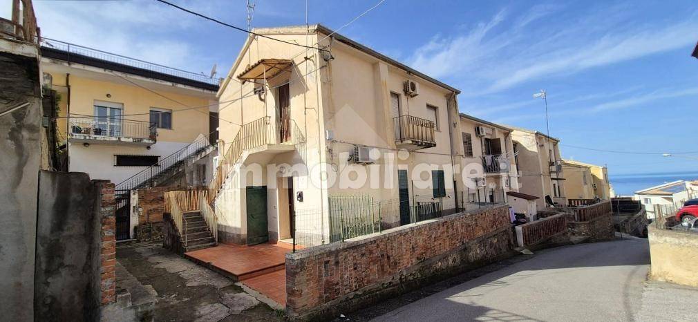 Vendita Appartamento Pizzo. Trilocale in via San Sebastiano. Da ...