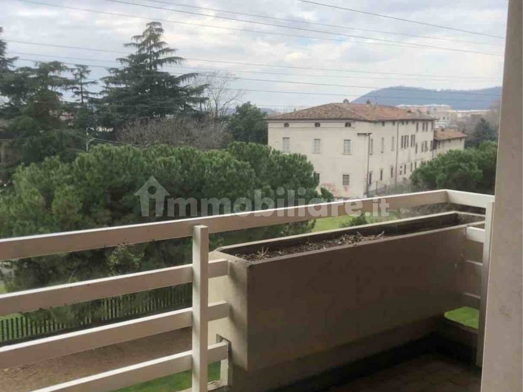 Affitto Appartamento Brescia. Bilocale in via Milziade Tirandi. Buono ...