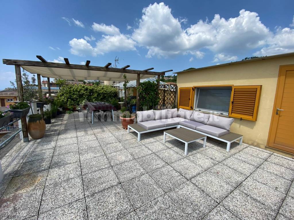 Vendita Appartamento Genova. Trilocale in viale Villini Rollino 60 ...
