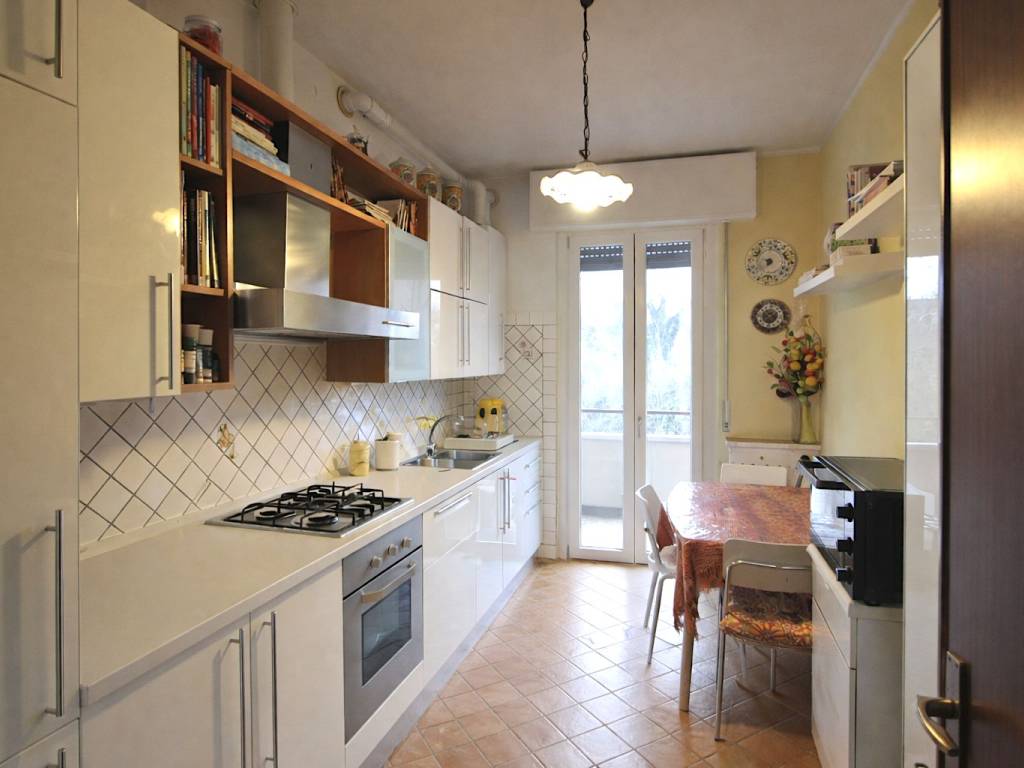 Vendita Appartamento Cassano Magnago. Trilocale in via Dottor Angelo ...