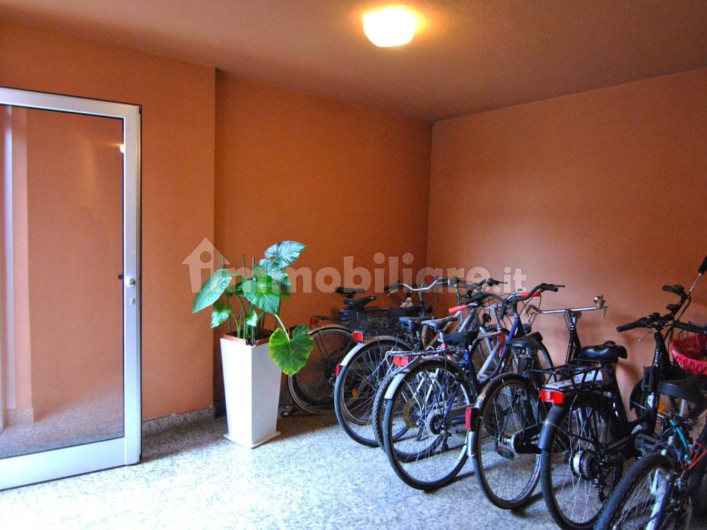 Vendita Appartamento Cassano Magnago. Quadrilocale in via Dottor Angelo ...