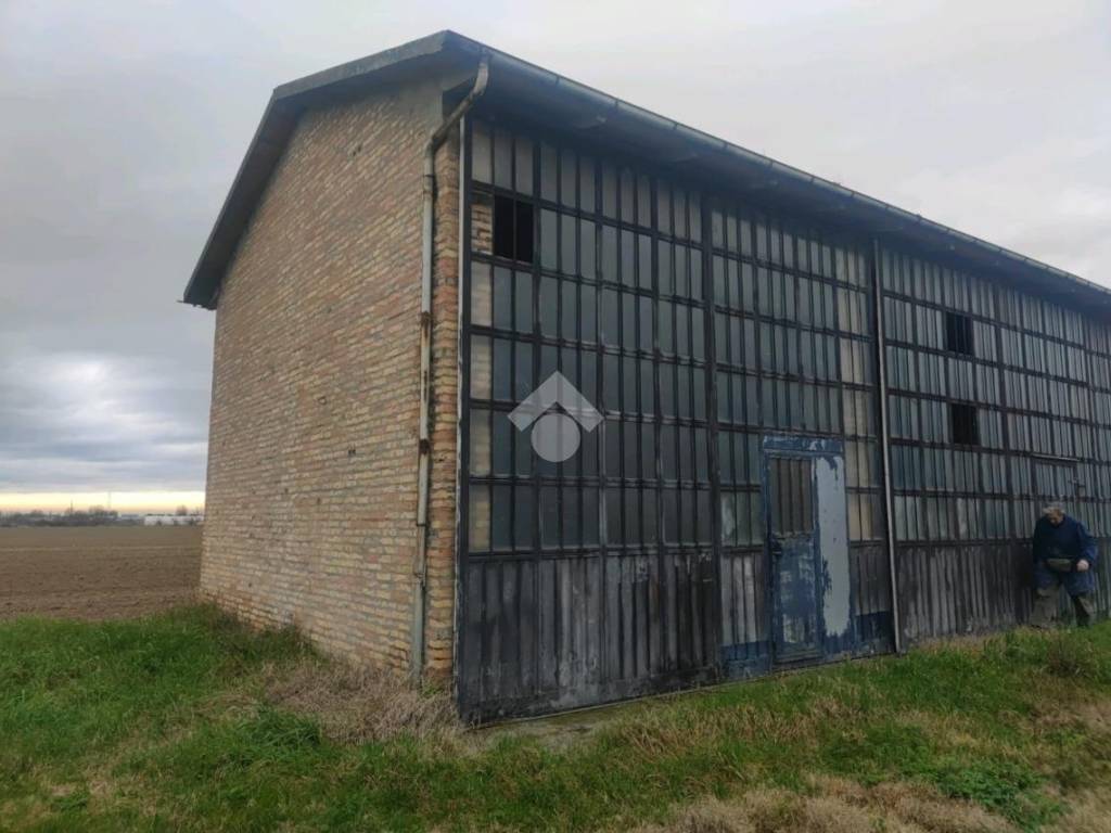 Capannone via Gagliarda 6, Forlì, Rif. 126674219 - Immobiliare.it