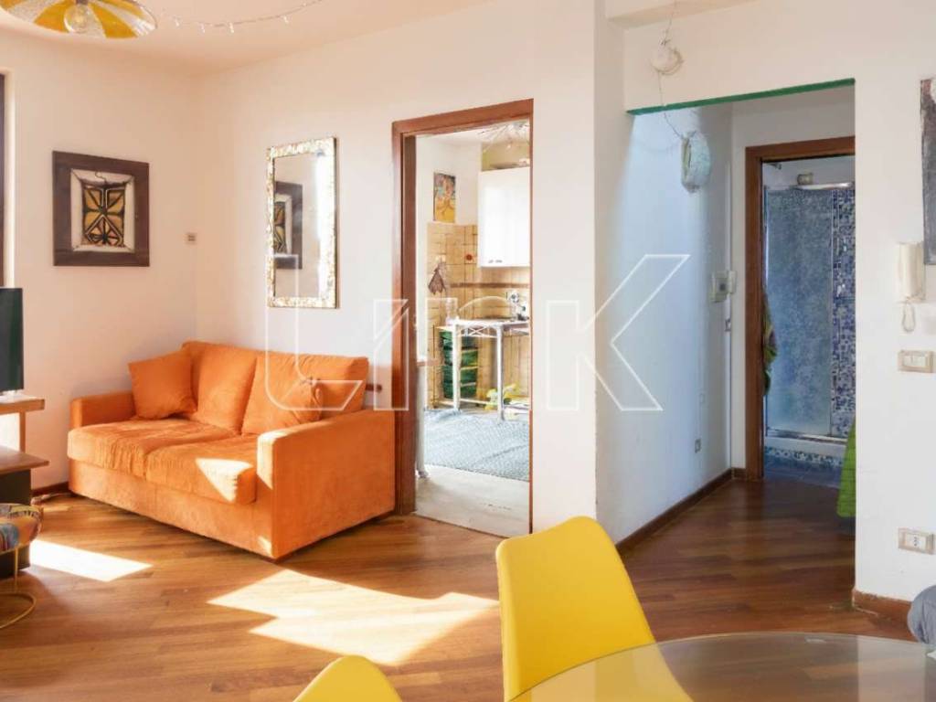 Vendita Villa bifamiliare in via dei Ludi Sutri. Da ristrutturare, con ...