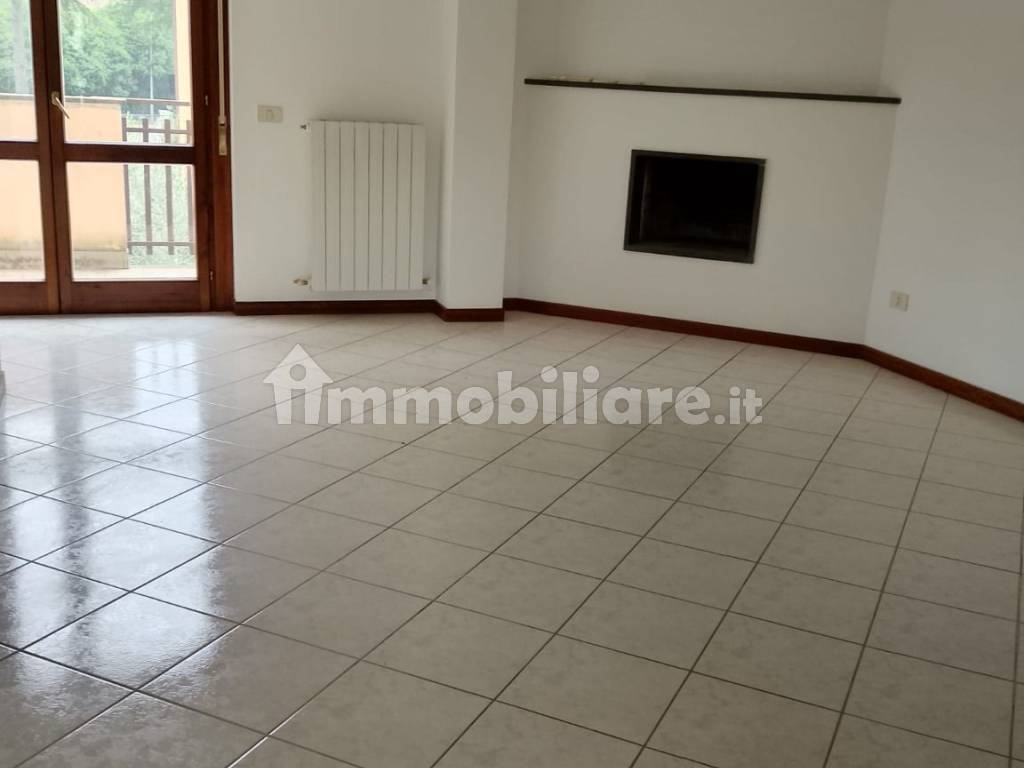 Vendita Appartamento Perugia. Trilocale in Strada Tiberina Nord 264 ...