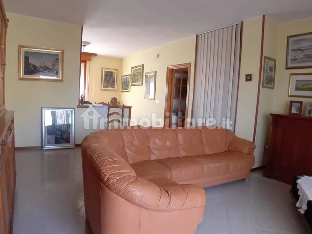 Vendita Appartamento in via Mario Carboni, 7. Sassari. Da ristrutturare ...