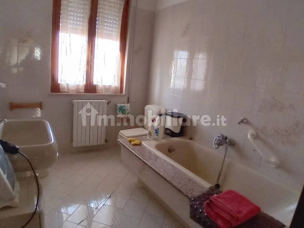 Vendita Appartamento in via Mario Carboni, 7. Sassari. Da ristrutturare ...