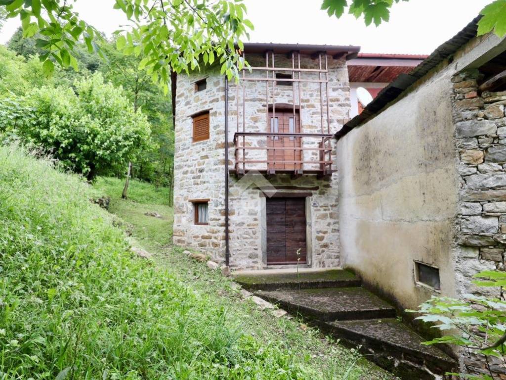 Vendita Rustico in via Zimor Tarcento. Buono stato, 57 m², rif. 126814621