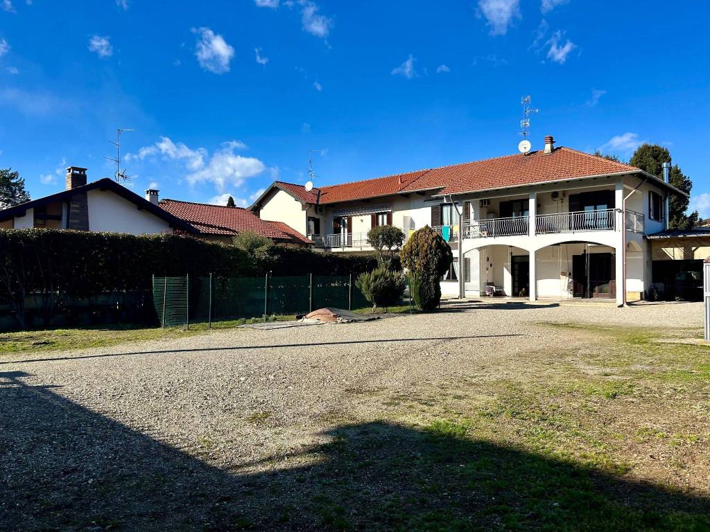 Vendita Terratetto unifamiliare in via Carpiano 21 Lonate Pozzolo ...