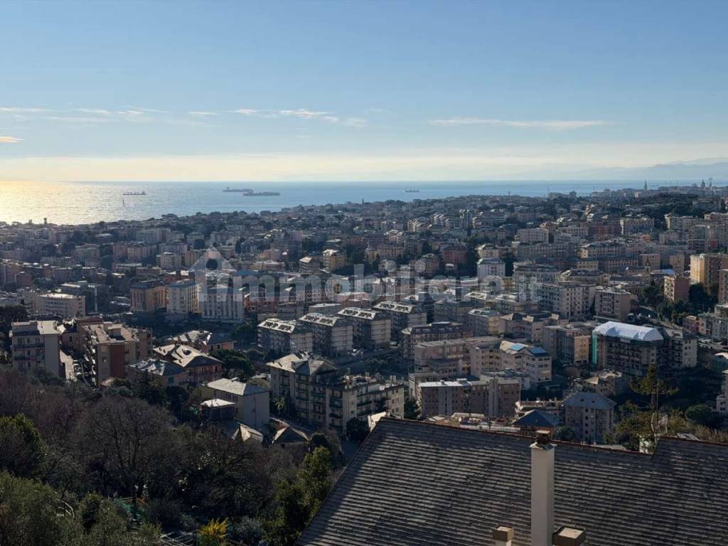 Affitto Appartamento Genova. Quadrilocale in via Mario Mazza. Buono ...