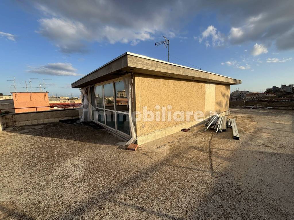 Vendita Attico in via Fratelli Cairoli Catania. Da ristrutturare, posto ...