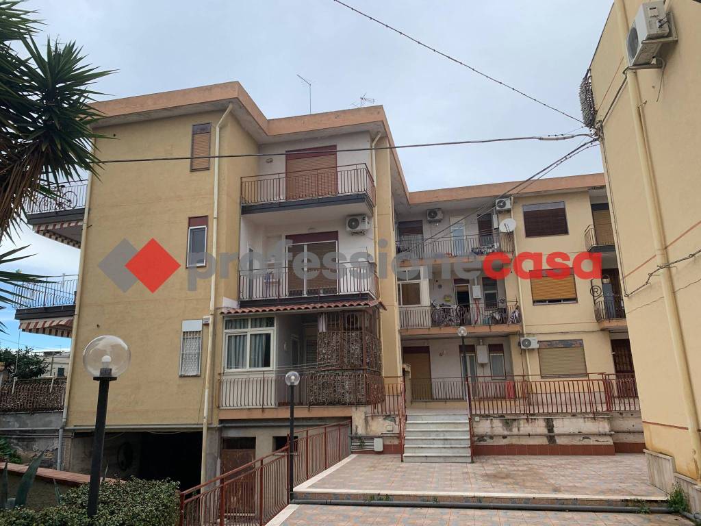 Vendita Appartamento Catania. Quadrilocale in piazza Benedetto ...