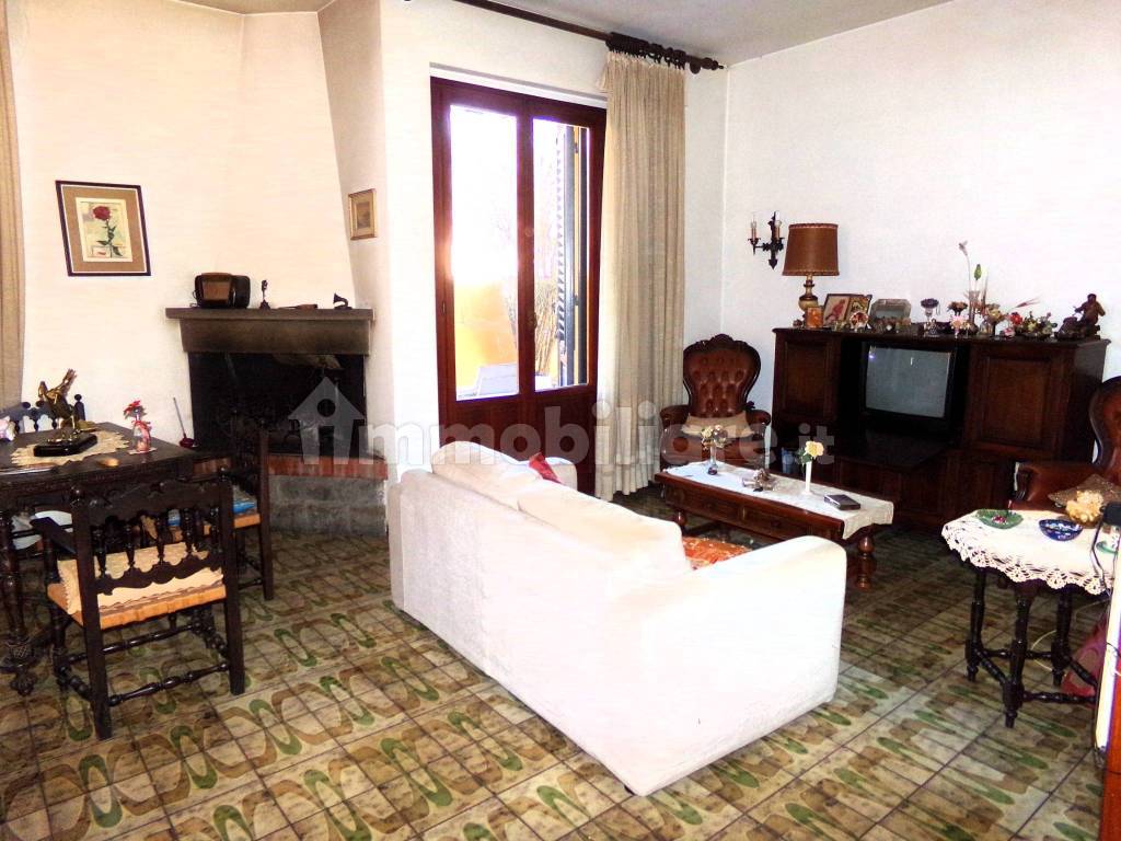 Vendita Appartamento in via Poggio Gherardo. Firenze. Da ristrutturare ...