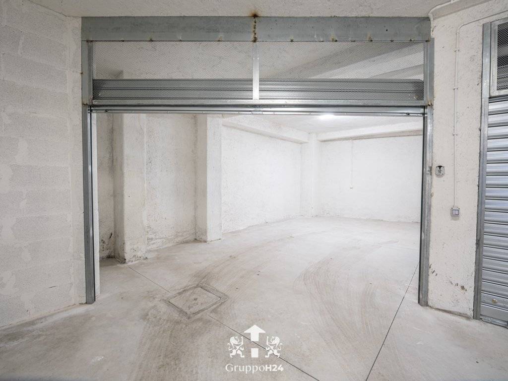 Garage - Box via Cardinale Giuseppe Pizzardo, Marino, Rif. 127193369 ...