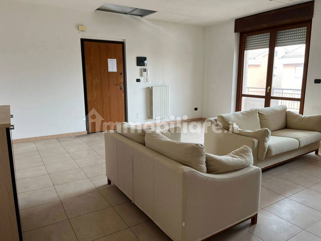 Vendita Appartamento in via Checchia Rispoli, 311. San Severo. Buono ...