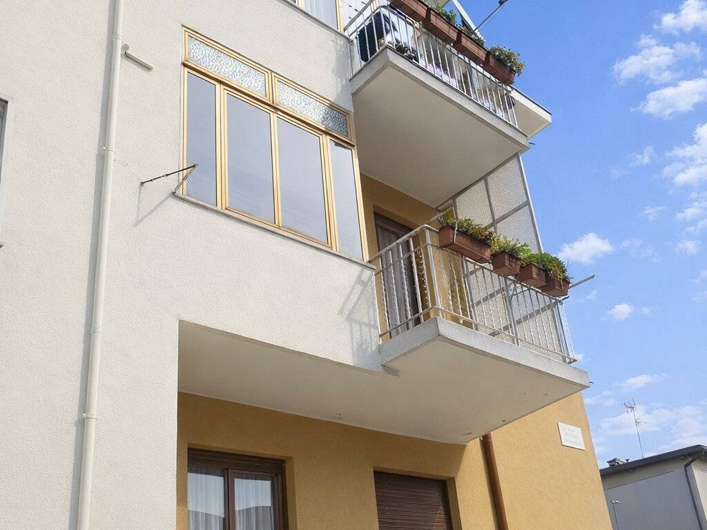 Vendita Appartamento Monfalcone. Trilocale in via A. Smareglia. Buono ...