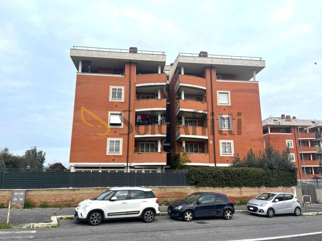 Rent Apartment Rome. 3-room flat in viale Franco Angeli 81. Good ...