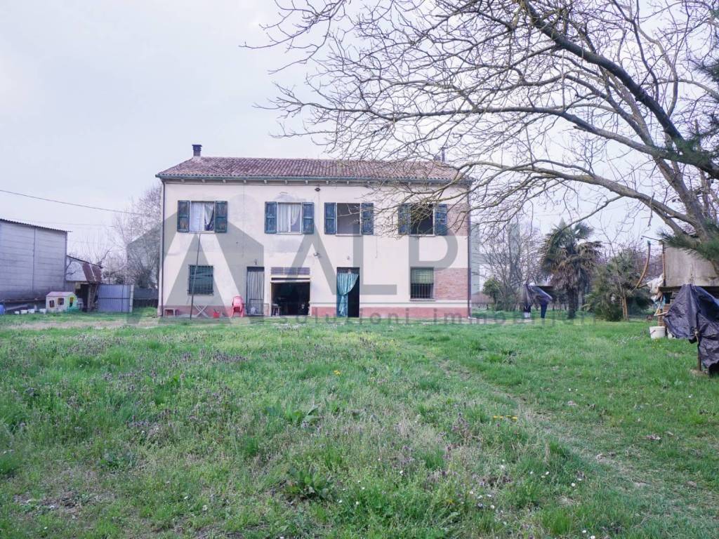 Vendita Villa bifamiliare in via Gabina Cotignola. Buono stato ...