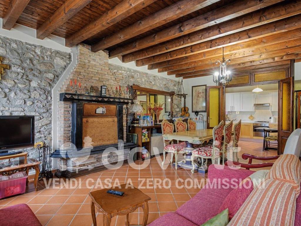 Vendita Villa unifamiliare in via Todeschino 54 Sirmione. Buono stato ...