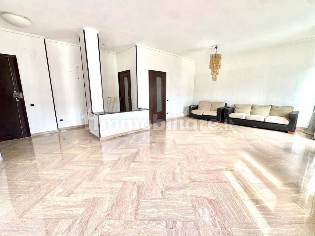 Affitto Appartamento Napoli. Quadrilocale in via Adolfo Omodeo 76 ...