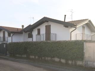 Case in vendita Villa Guardia - Immobiliare.it