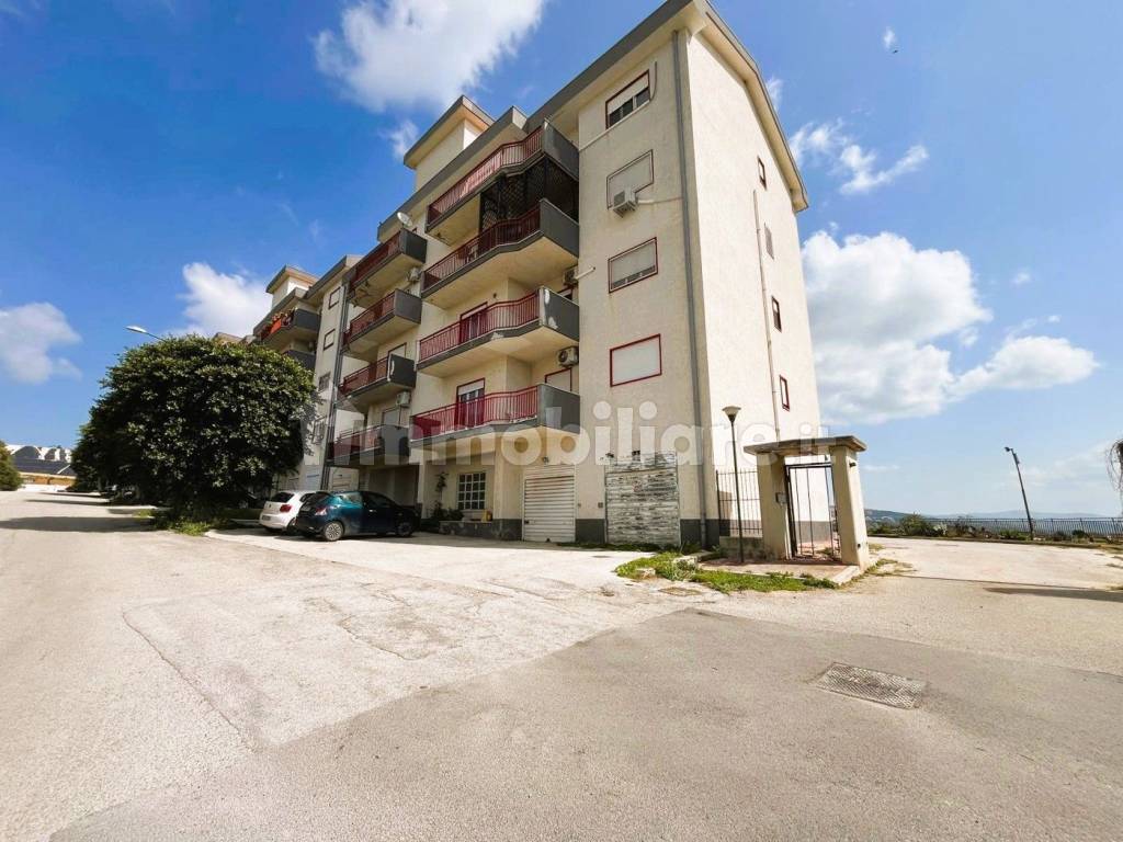 Vendita Appartamento Agrigento. Quadrilocale in viale Monserrato, 32 ...