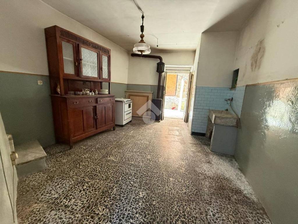 Sale Apartment Piglio. 2-room flat in via Arringo 90. Good condition ...