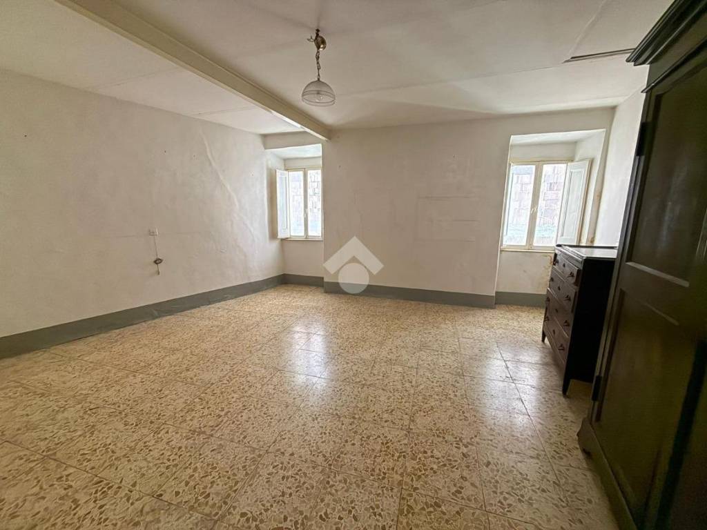Sale Apartment Piglio. 2-room flat in via Arringo 90. Good condition ...