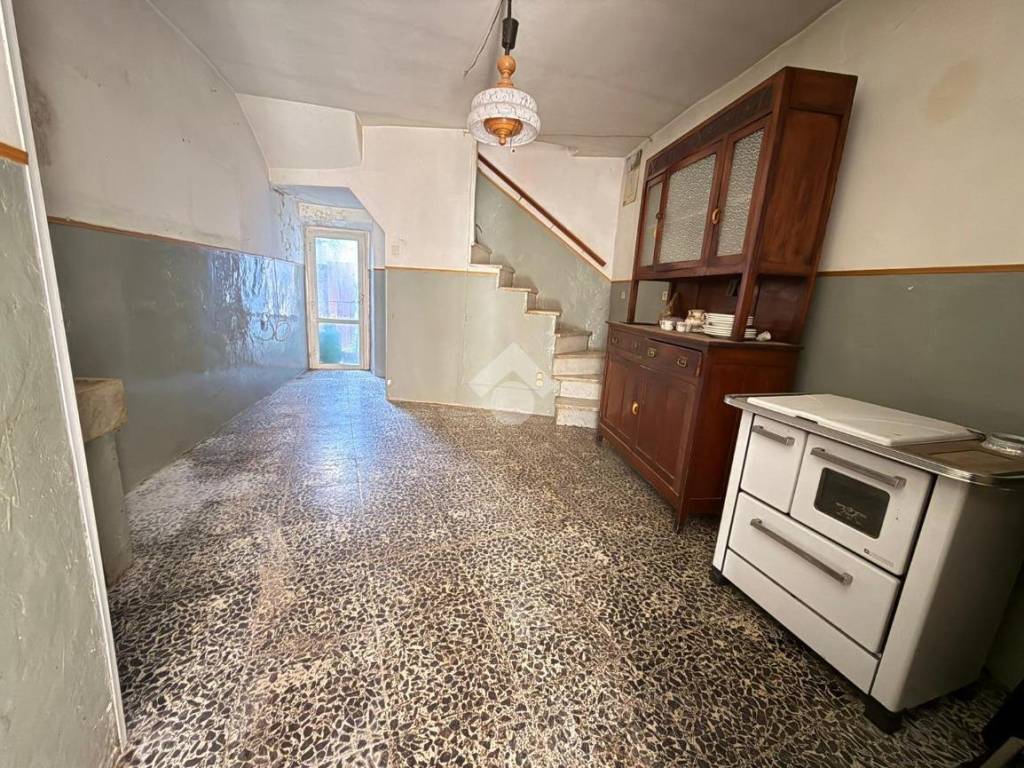 Sale Apartment Piglio. 2-room flat in via Arringo 90. Good condition ...