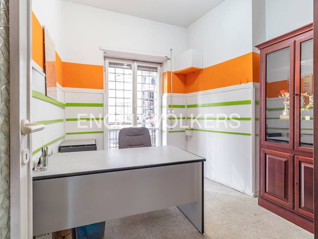 Vendita Appartamento Roma. Trilocale in piazza Antonio Meucci. Da ...