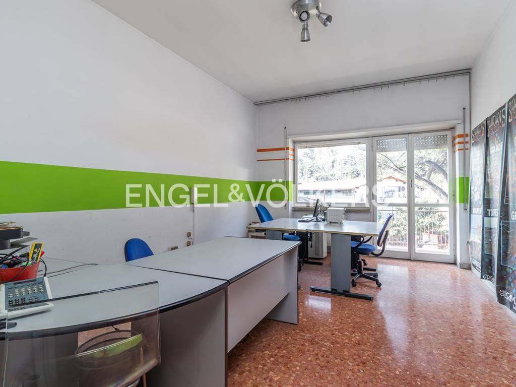 Vendita Appartamento Roma. Trilocale in piazza Antonio Meucci. Da ...