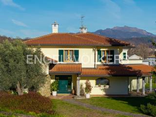 Case in vendita Villa Guardia - Immobiliare.it