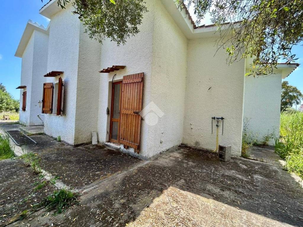 Vendita Villa unifamiliare in Loc. Is Arroghitas Reg.ne S`aliana Pula ...